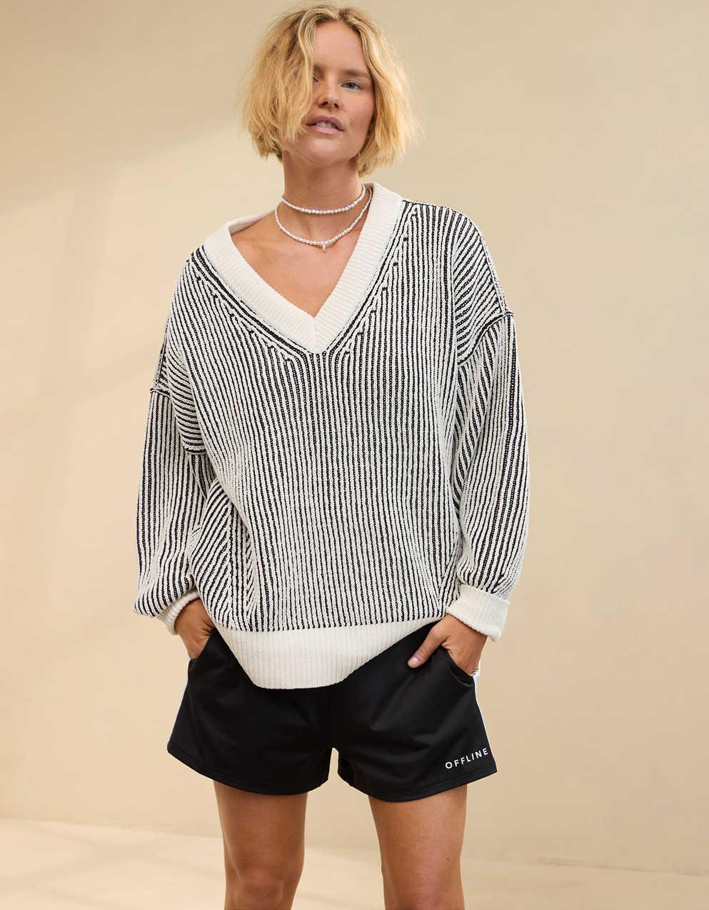 Aerie Beyond Chenille V-Neck Sweater | American Eagle UK | Men's ...