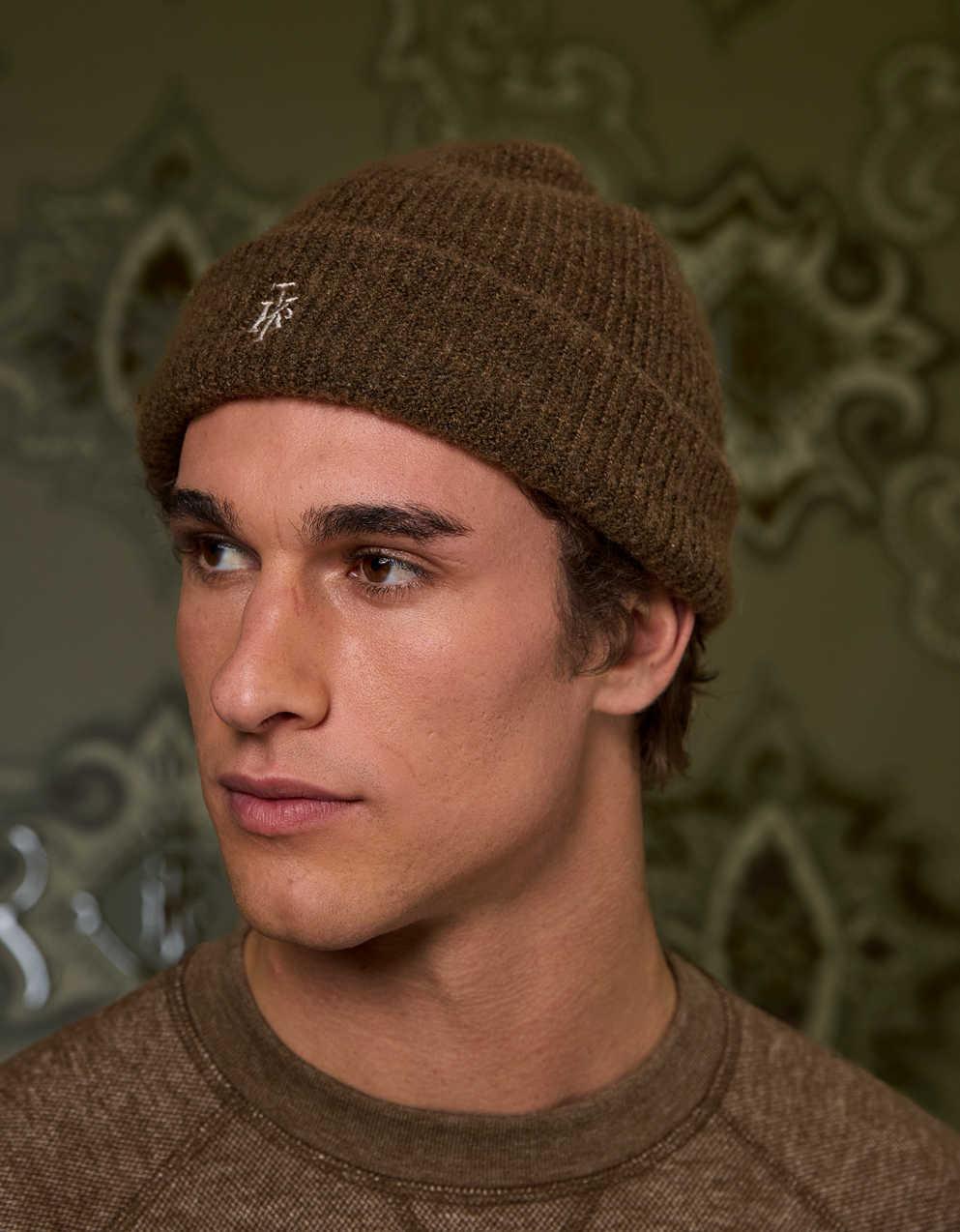 AE x Tru Kolors Double Layer Ribbed Beanie | American Eagle UK | Men's ...