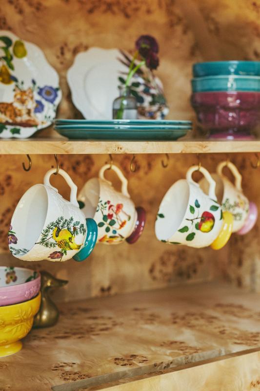 나탈리 레테 마레 스톤웨어 머그 앤트로폴로지 한국 공식 스토어 유니크한 여성 패션 및 라이프스타일 편집샵 200개이상의 프리미엄 브랜드 여성 의류 액세서리 홈