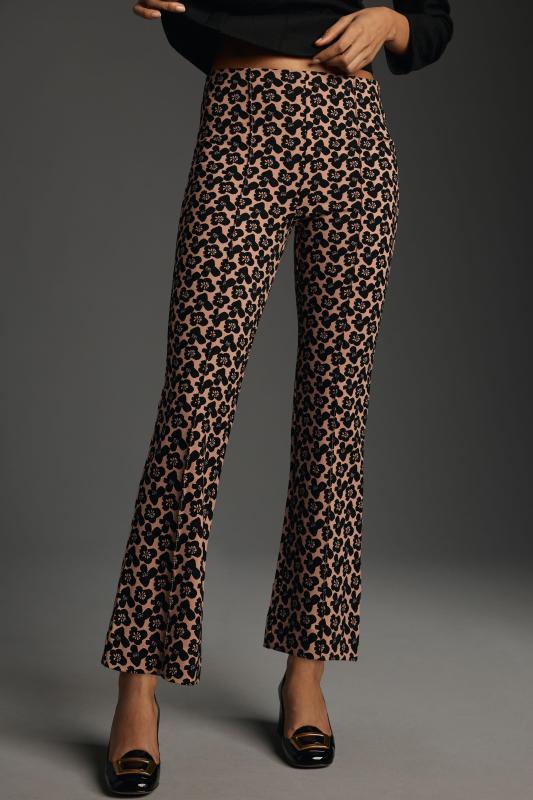 Maeve의 Margot Kick Flare 크롭 팬츠 앤트로폴로지 한국 공식 스토어 유니크한 여성 패션 및 라이프스타일 편집샵 200개이상의 프리미엄 브랜드 여성