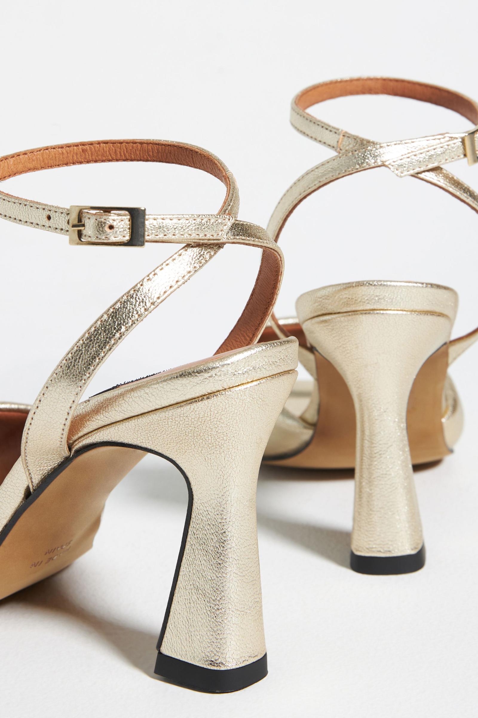 Maeve 퍼피 앵클 스트랩 힐 앤트로폴로지 한국 공식 스토어 유니크한 여성 패션 및 라이프스타일 편집샵 200개이상의 프리미엄 브랜드 여성 의류 액세서리 홈