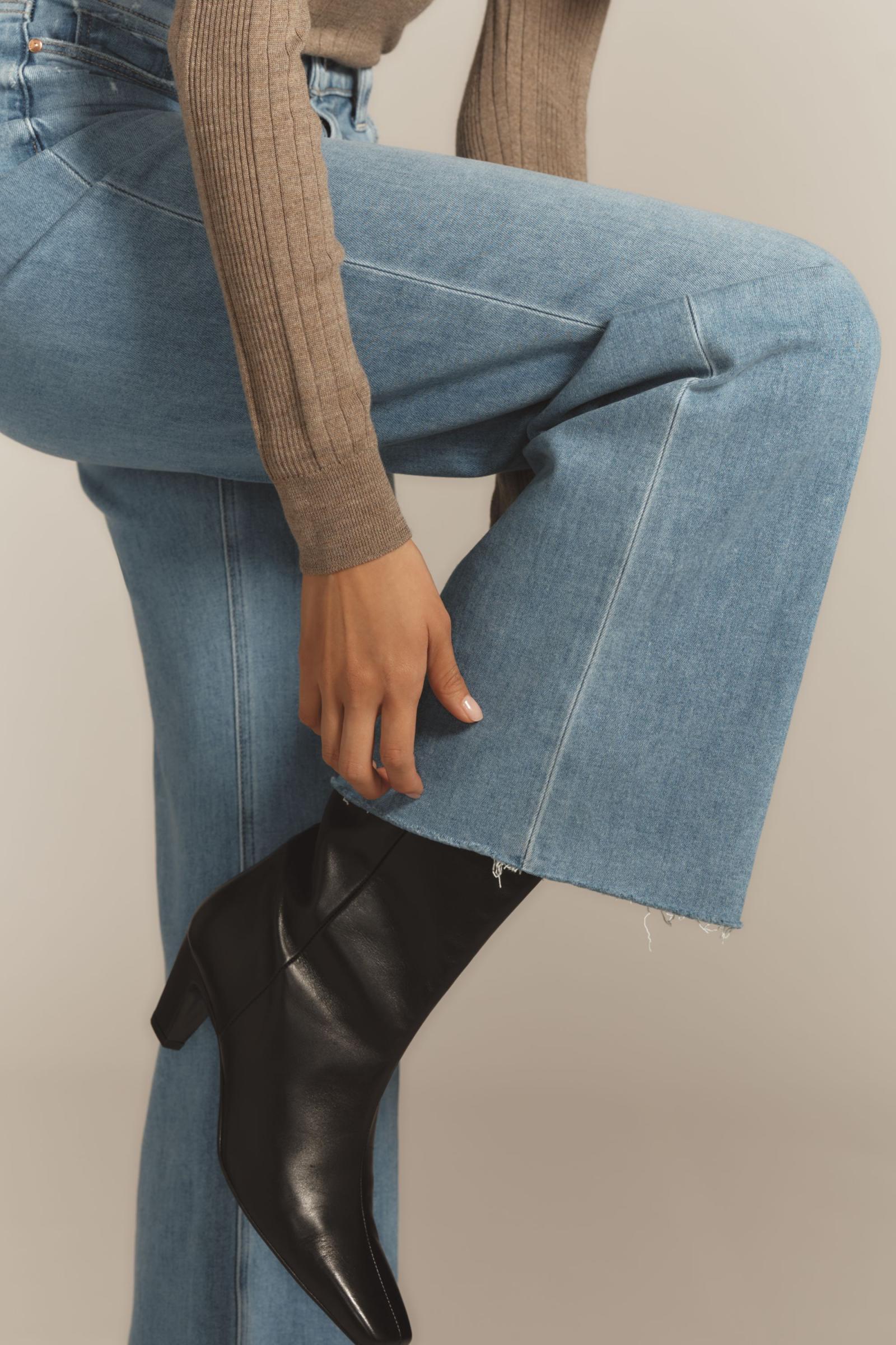 Paige Anessa 하이라이즈 와이드 레그 진 앤트로폴로지 한국 공식 스토어 유니크한 여성 패션 및 라이프스타일 편집샵 200개이상의 프리미엄 브랜드 여성 의류