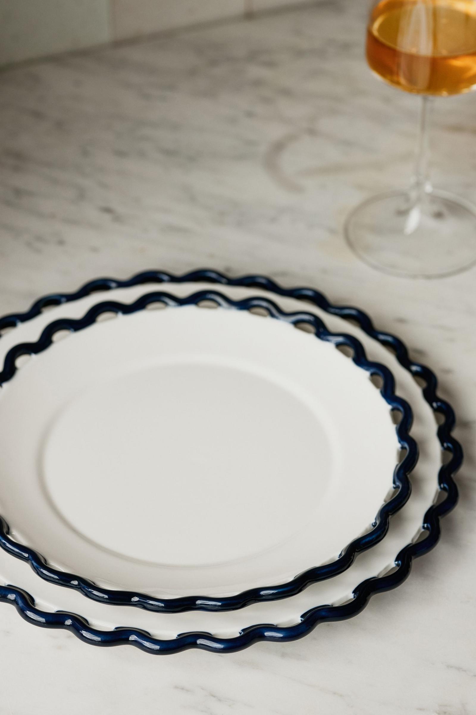 사샤 스톤웨어 사이드 플레이트 앤트로폴로지 한국 공식 스토어 유니크한 여성 패션 및 라이프스타일 편집샵 200개이상의 프리미엄 브랜드 여성 의류 액세서리 홈