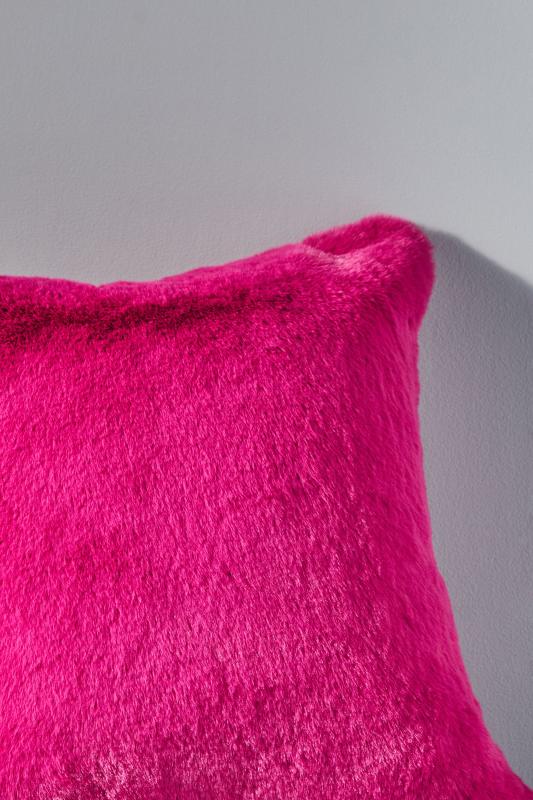 The Sophie Faux-Fur Pillow | Anthropologie Japan - Women's Clothing ...