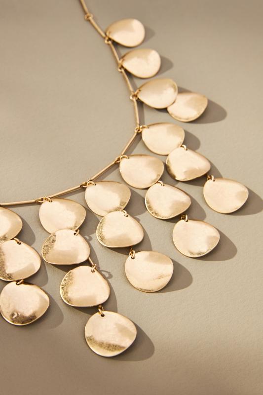 스테파니아 메탈 목걸이 앤트로폴로지 한국 공식 스토어 유니크한 여성 패션 및 라이프스타일 편집샵 200개이상의 프리미엄 브랜드 여성 의류 액세서리 홈 인테리어