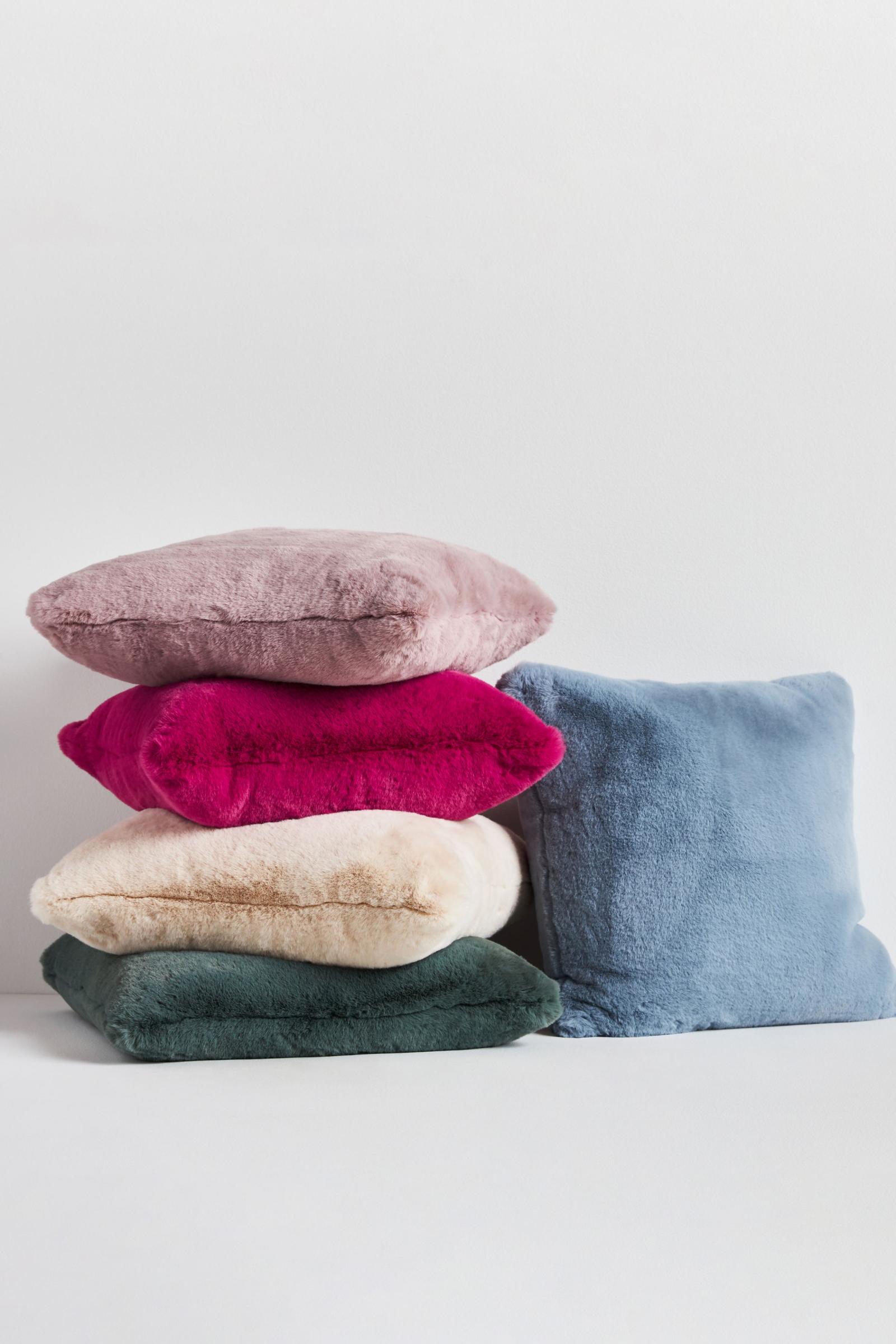 The Sophie Faux-Fur Pillow | Anthropologie Japan - Women's Clothing ...