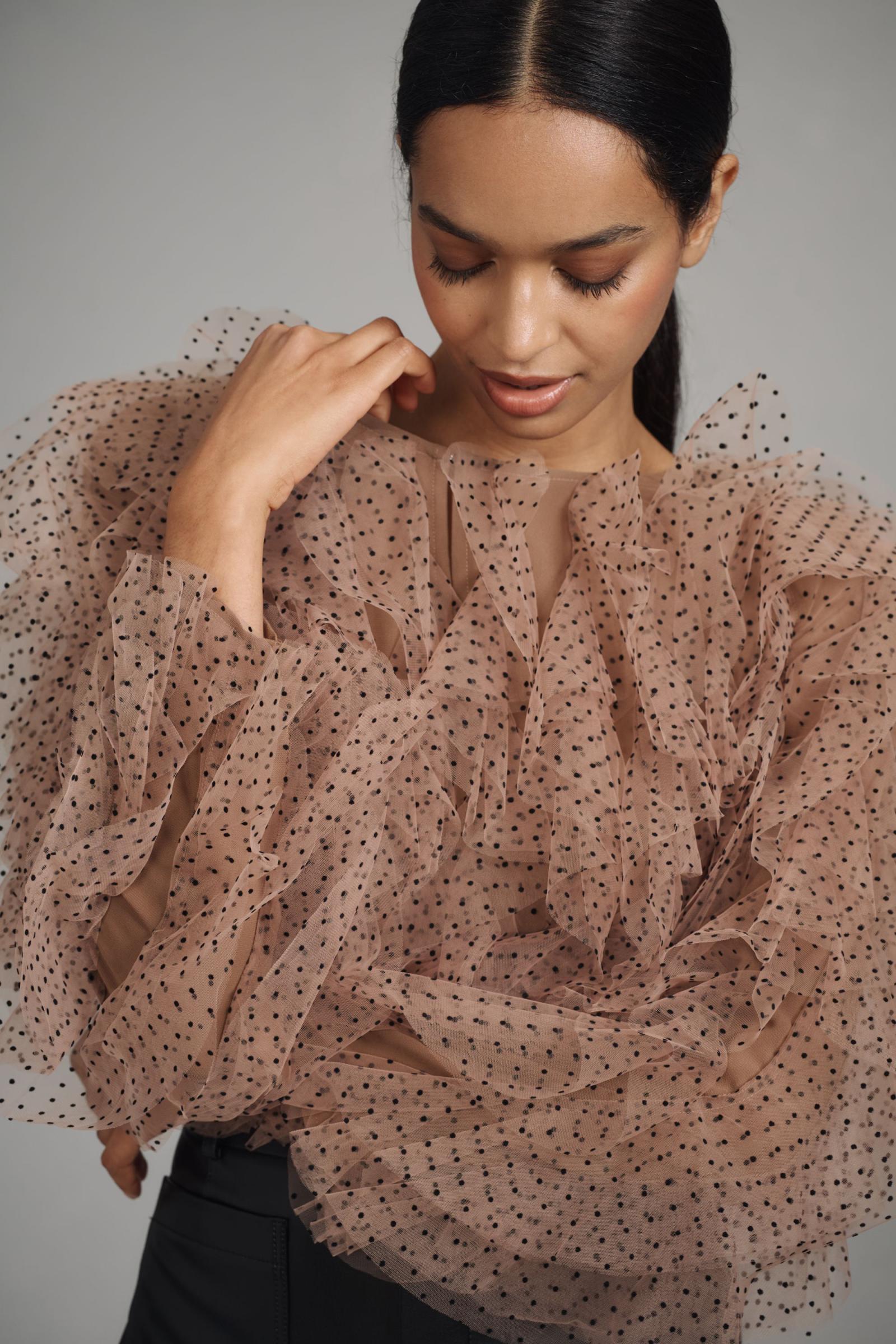 돌란 레프트 코스트 튈 크롭 재킷 앤트로폴로지 한국 공식 스토어 유니크한 여성 패션 및 라이프스타일 편집샵 200개이상의 프리미엄 브랜드 여성 의류 액세서리 홈