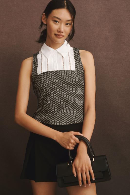 Maeve 민소매 턱시도 투퍼 탑 앤트로폴로지 한국 공식 스토어 유니크한 여성 패션 및 라이프스타일 편집샵 200개이상의 프리미엄 브랜드 여성 의류 액세서리 홈