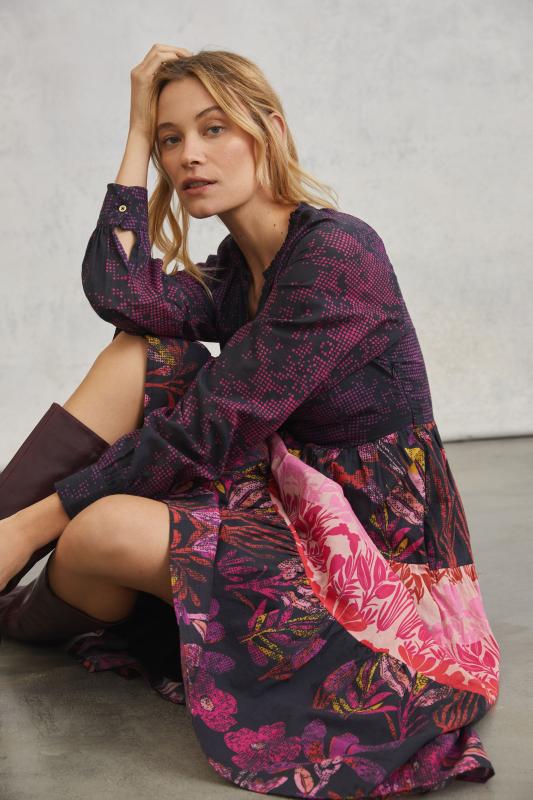 칼라 티어드 맥시 드레스 앤트로폴로지 한국 공식 스토어 유니크한 여성 패션 및 라이프스타일 편집샵 200개이상의 프리미엄 브랜드 여성 의류 액세서리 홈 인테리어