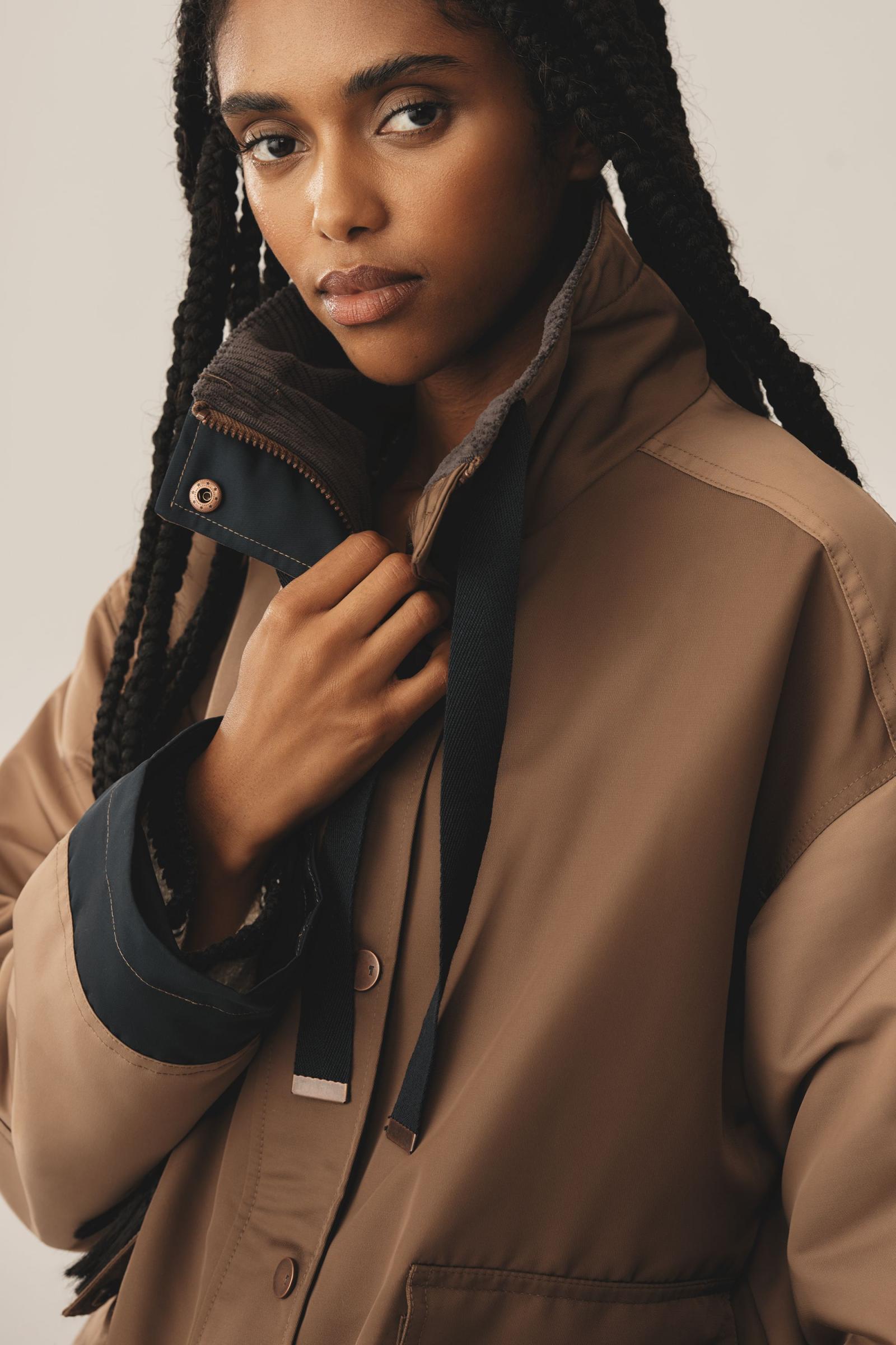 필크로 유틸리티 스윙 재킷 앤트로폴로지 한국 공식 스토어 유니크한 여성 패션 및 라이프스타일 편집샵 200개이상의 프리미엄 브랜드 여성 의류 액세서리 홈