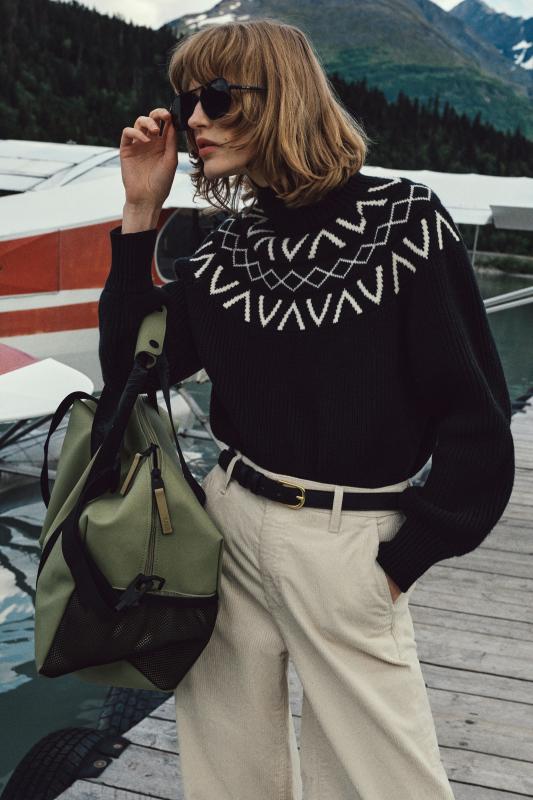 이탈리아 가죽 보이프렌드 벨트 앤트로폴로지 한국 공식 스토어 유니크한 여성 패션 및 라이프스타일 편집샵 200개이상의 프리미엄 브랜드 여성 의류 액세서리 홈