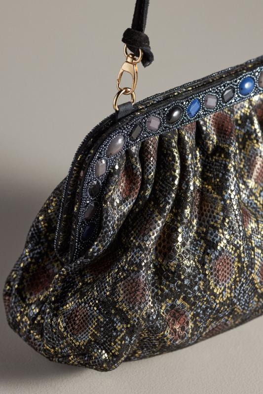 Llani 스네이크 프레임 클러치 앤트로폴로지 한국 공식 스토어 유니크한 여성 패션 및 라이프스타일 편집샵 200개이상의 프리미엄 브랜드 여성 의류 액세서리 홈