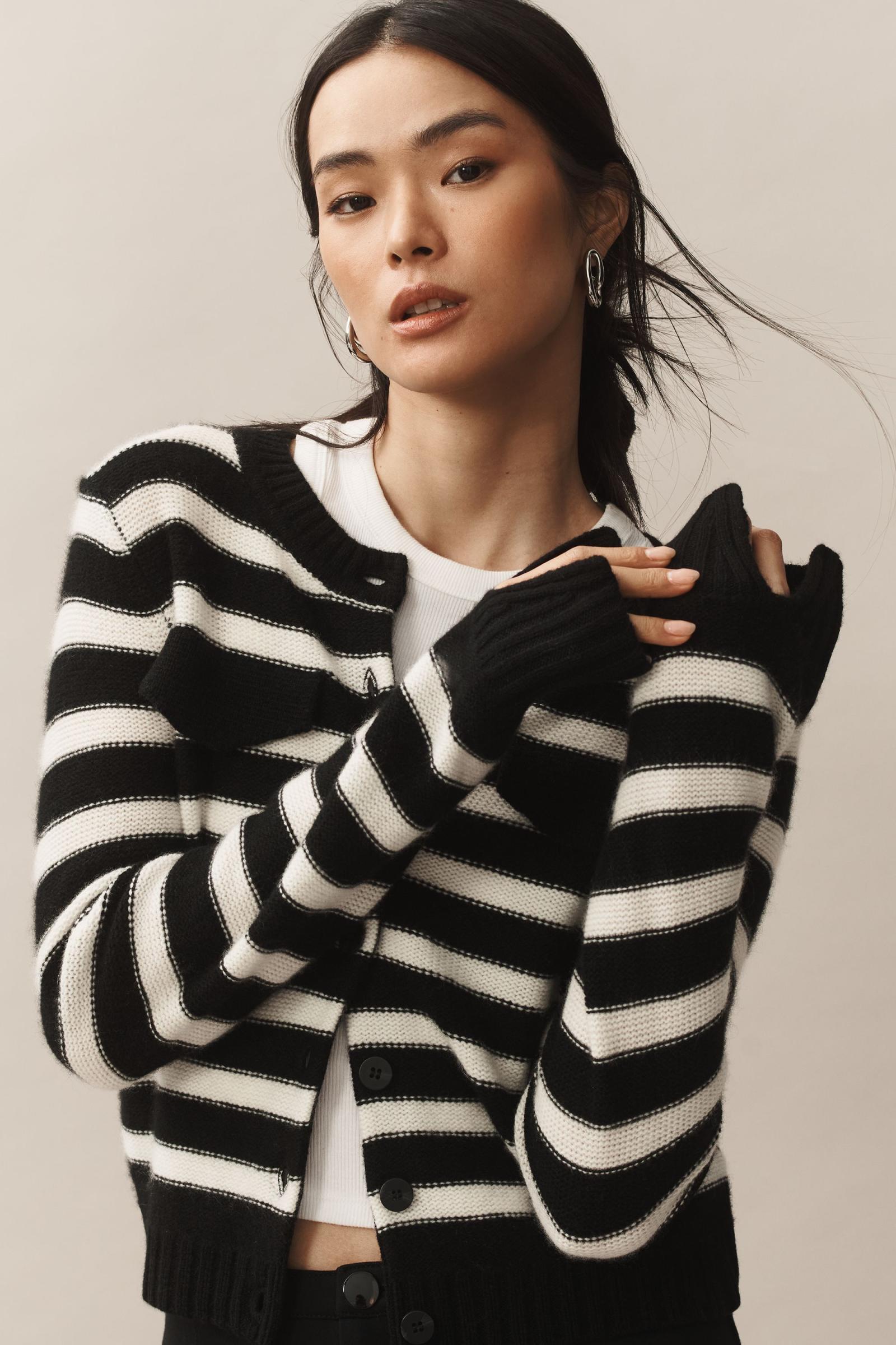 메이브 캐시미어 크롭 카디건 스웨터 앤트로폴로지 한국 공식 스토어 유니크한 여성 패션 및 라이프스타일 편집샵 200개이상의 프리미엄 브랜드 여성 의류 액세서리