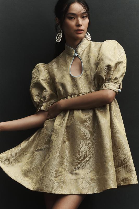 메이브 퍼프슬리브 베이비돌 미니드레스 앤트로폴로지 한국 공식 스토어 유니크한 여성 패션 및 라이프스타일 편집샵 200개이상의 프리미엄 브랜드 여성 의류 액세서리