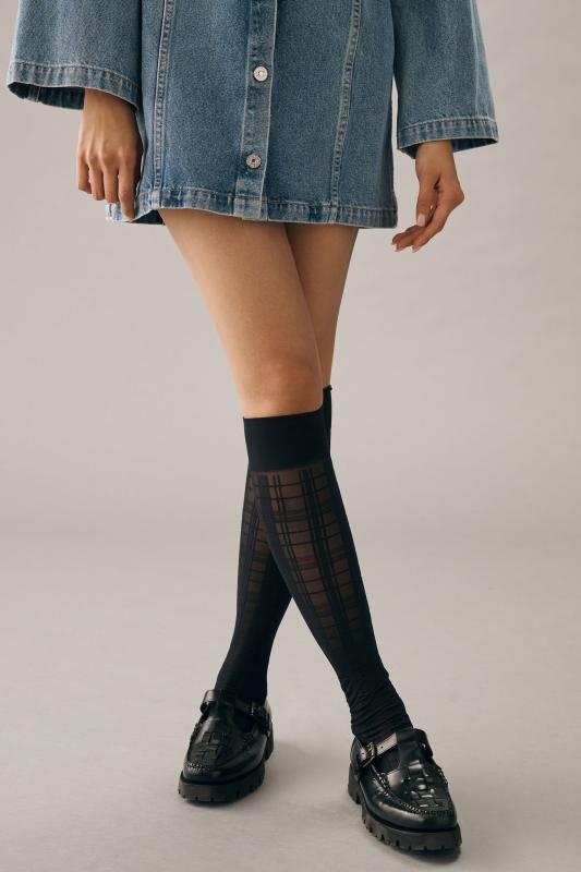 격자 무늬 무릎 높이 양말 앤트로폴로지 한국 공식 스토어 유니크한 여성 패션 및 라이프스타일 편집샵 200개이상의 프리미엄 브랜드 여성 의류 액세서리 홈