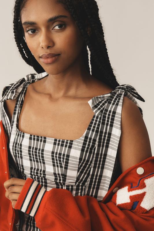 메이브 스퀘어넥 타이스트랩 미디드레스 앤트로폴로지 한국 공식 스토어 유니크한 여성 패션 및 라이프스타일 편집샵 200개이상의 프리미엄 브랜드 여성 의류 액세서리