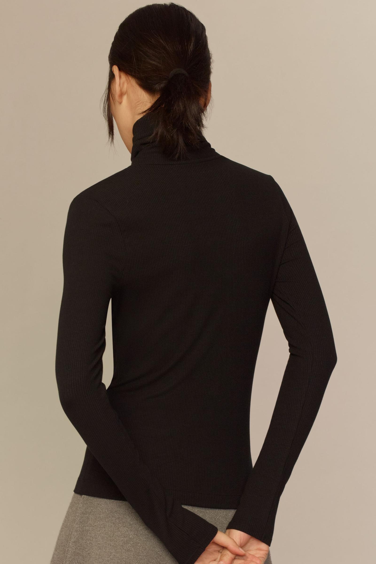 Paper Label 신시아 터틀넥 스웨터 앤트로폴로지 한국 공식 스토어 유니크한 여성 패션 및 라이프스타일 편집샵 200개이상의 프리미엄 브랜드 여성 의류