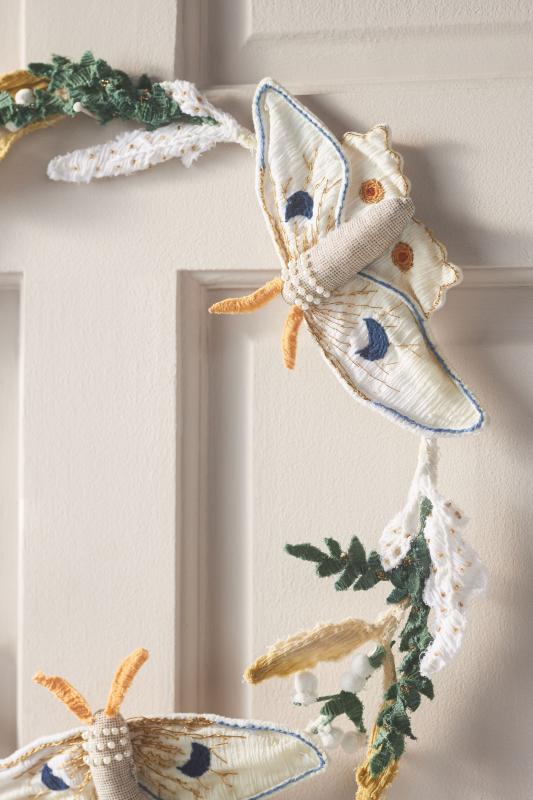 루나 모스 리스 앤트로폴로지 한국 공식 스토어 유니크한 여성 패션 및 라이프스타일 편집샵 200개이상의 프리미엄 브랜드 여성 의류 액세서리 홈 인테리어 키친