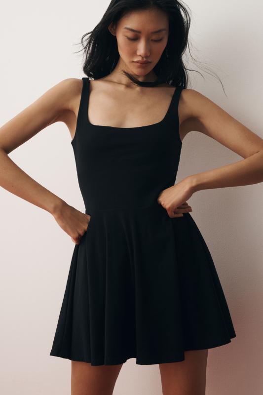 선데이즈 아우라 미니 드레스 앤트로폴로지 한국 공식 스토어 유니크한 여성 패션 및 라이프스타일 편집샵 200개이상의 프리미엄 브랜드 여성 의류 액세서리 홈