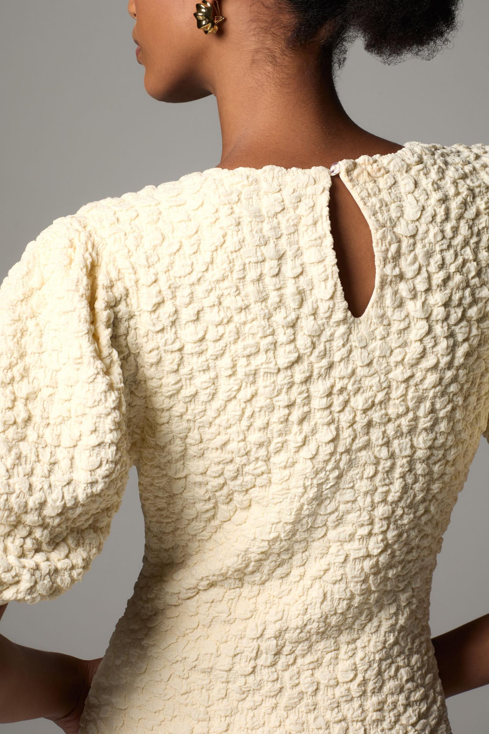 English Factory 반팔 텍스처 미디 드레스 앤트로폴로지 한국 공식 스토어 유니크한 여성 패션 및 라이프스타일 편집샵 200개이상의 프리미엄 브랜드 여성