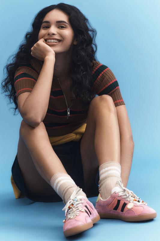 쿨웨이 키즈나 스니커즈 앤트로폴로지 한국 공식 스토어 유니크한 여성 패션 및 라이프스타일 편집샵 200개이상의 프리미엄 브랜드 여성 의류 액세서리 홈 인테리어