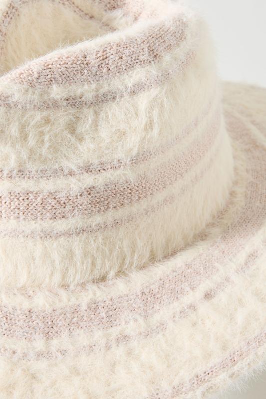 퍼지 니트 랜처 앤트로폴로지 한국 공식 스토어 유니크한 여성 패션 및 라이프스타일 편집샵 200개이상의 프리미엄 브랜드 여성 의류 액세서리 홈 인테리어 키친