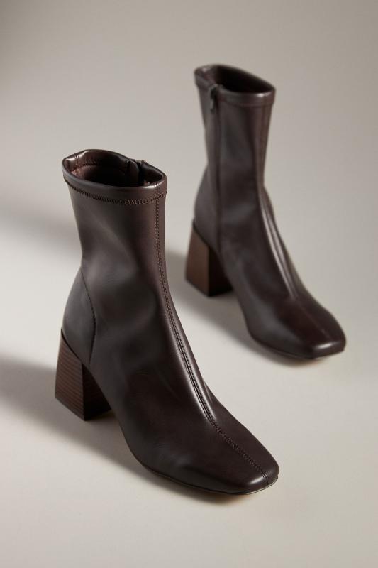 사일런트 D 카바나 부츠 앤트로폴로지 한국 공식 스토어 유니크한 여성 패션 및 라이프스타일 편집샵 200개이상의 프리미엄 브랜드 여성 의류 액세서리 홈 인테리어