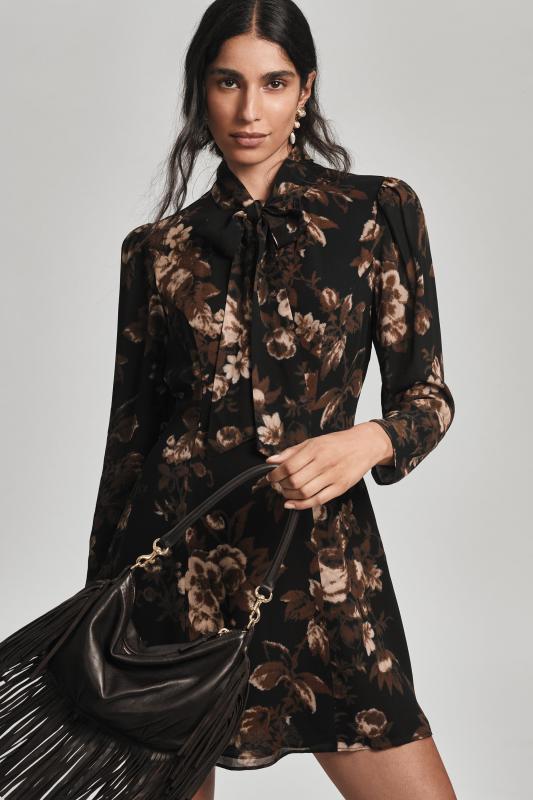 리포메이션 수나 미니드레스 앤트로폴로지 한국 공식 스토어 유니크한 여성 패션 및 라이프스타일 편집샵 200개이상의 프리미엄 브랜드 여성 의류 액세서리 홈