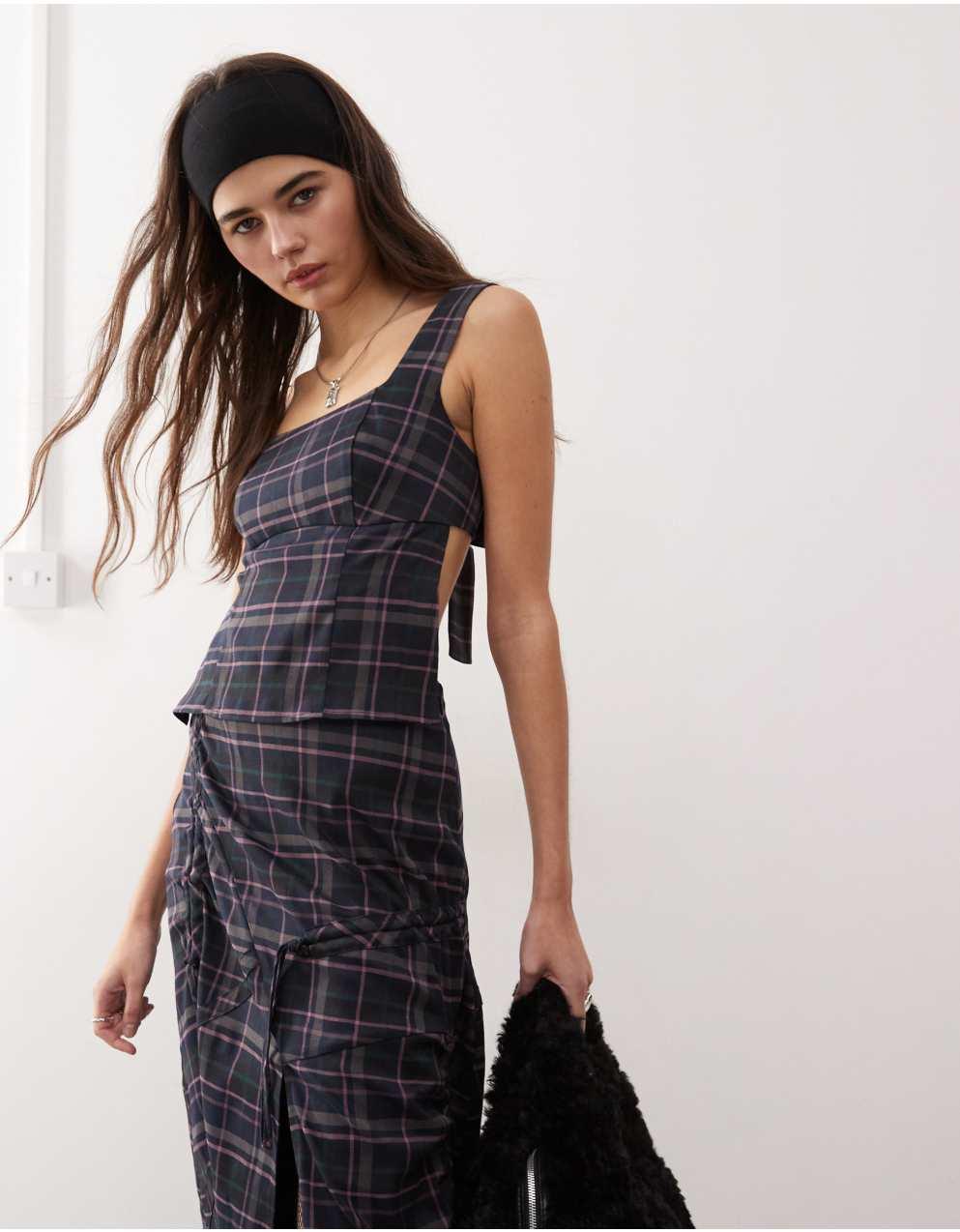 Collusion - COLLUSION マルチチェックのタイバック・キャミトップ・コーデ をオンライン購入 | ASOS 日本公式サイト | トレンド&ファッションのオンラインストア