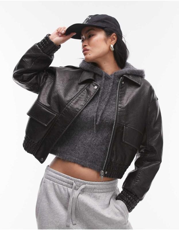 Topshop - Topshop ショートバブルフェイクレザーボンバージャケット（ブラック をオンライン購入 | ASOS 日本公式サイト | トレンド&ファッションのオンラインストア