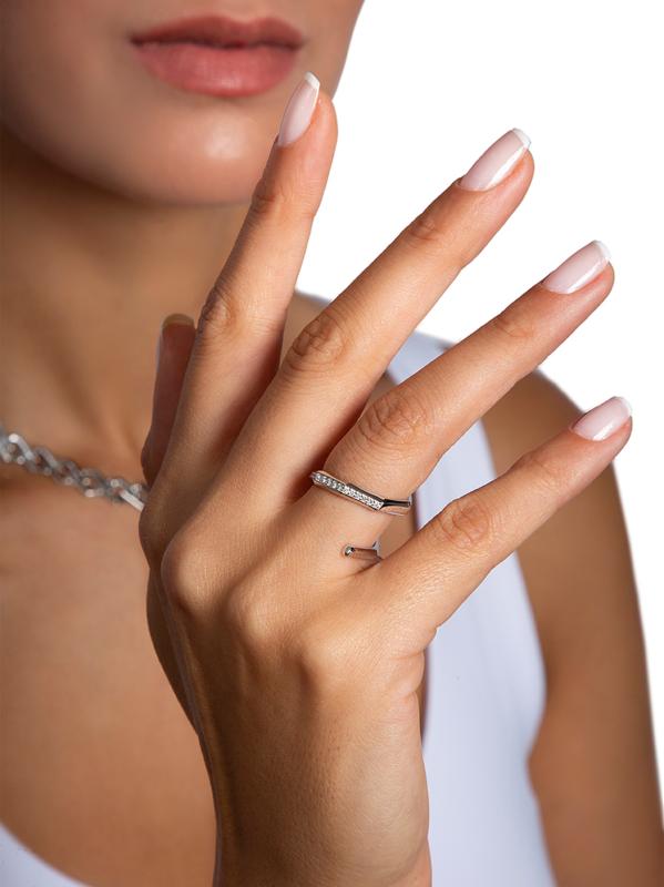 Shop Ascher - Luminescence 18K White Gold & Diamond Hypnosis Ring | Saks Fifth Avenue Australia