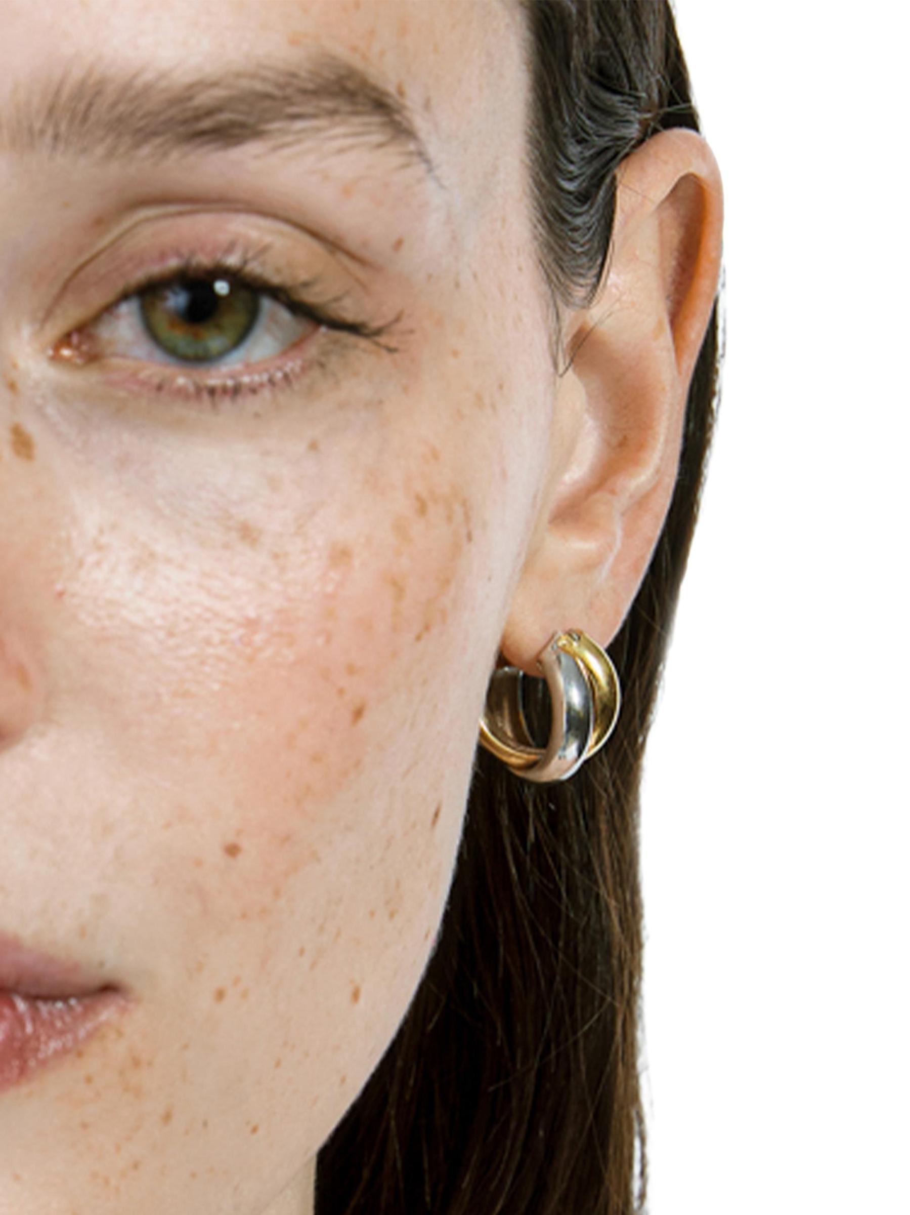 Shashi - Ross 14K-Gold-Plated Twisted Hoop Earrings をオンライン購入 | Saks ...