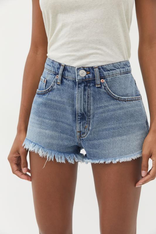 BDG Essential Mid-Rise Cutoff Short – Medium Indigo | Urban Outfitters ...