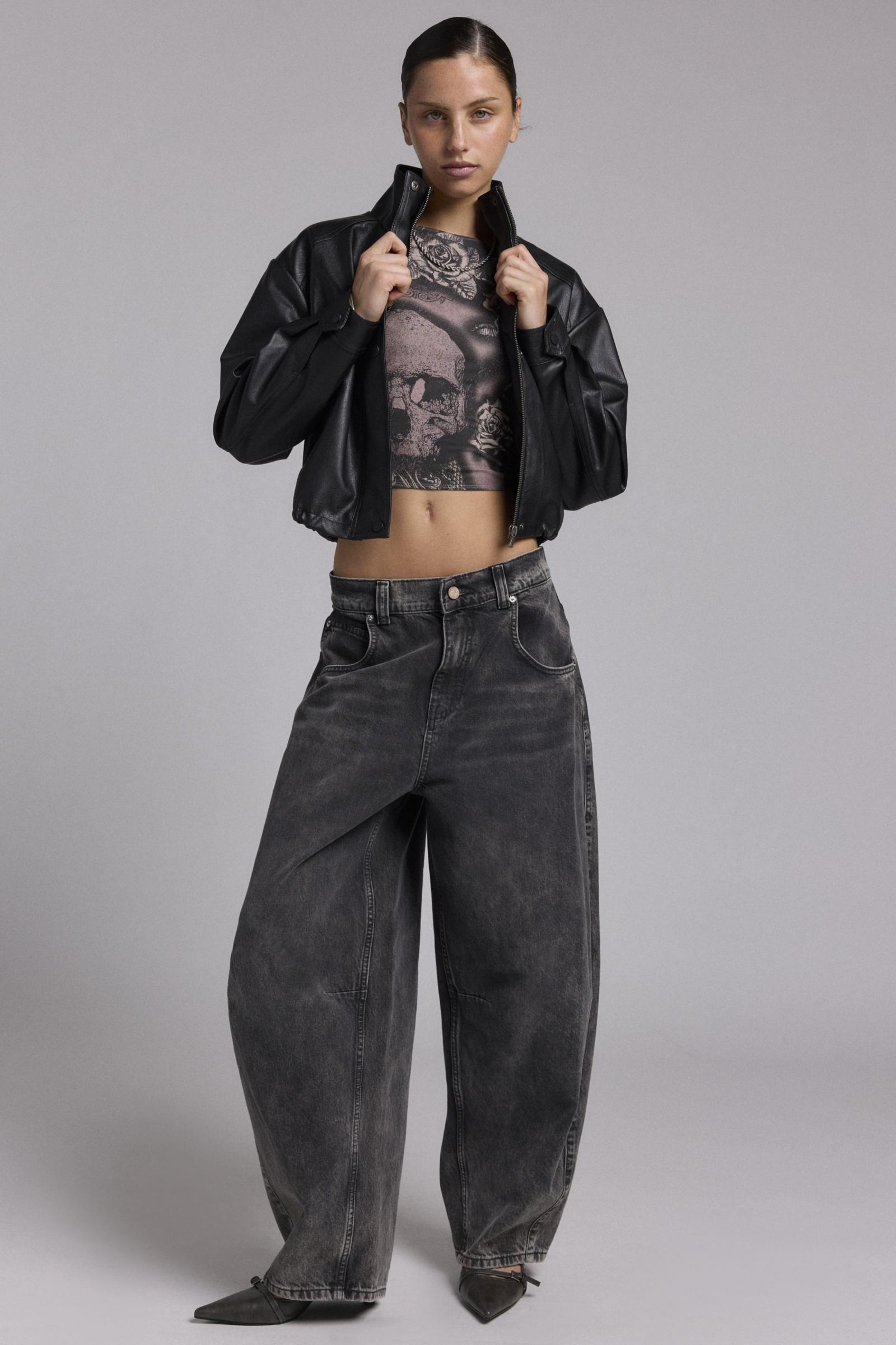 UO Jess Skull Graphic Keyhole Open-Back Muscle Tank Top | Urban ...