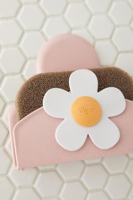 Daisy Sponge & Holder Set | Urban Outfitters Australia - Clothing ...