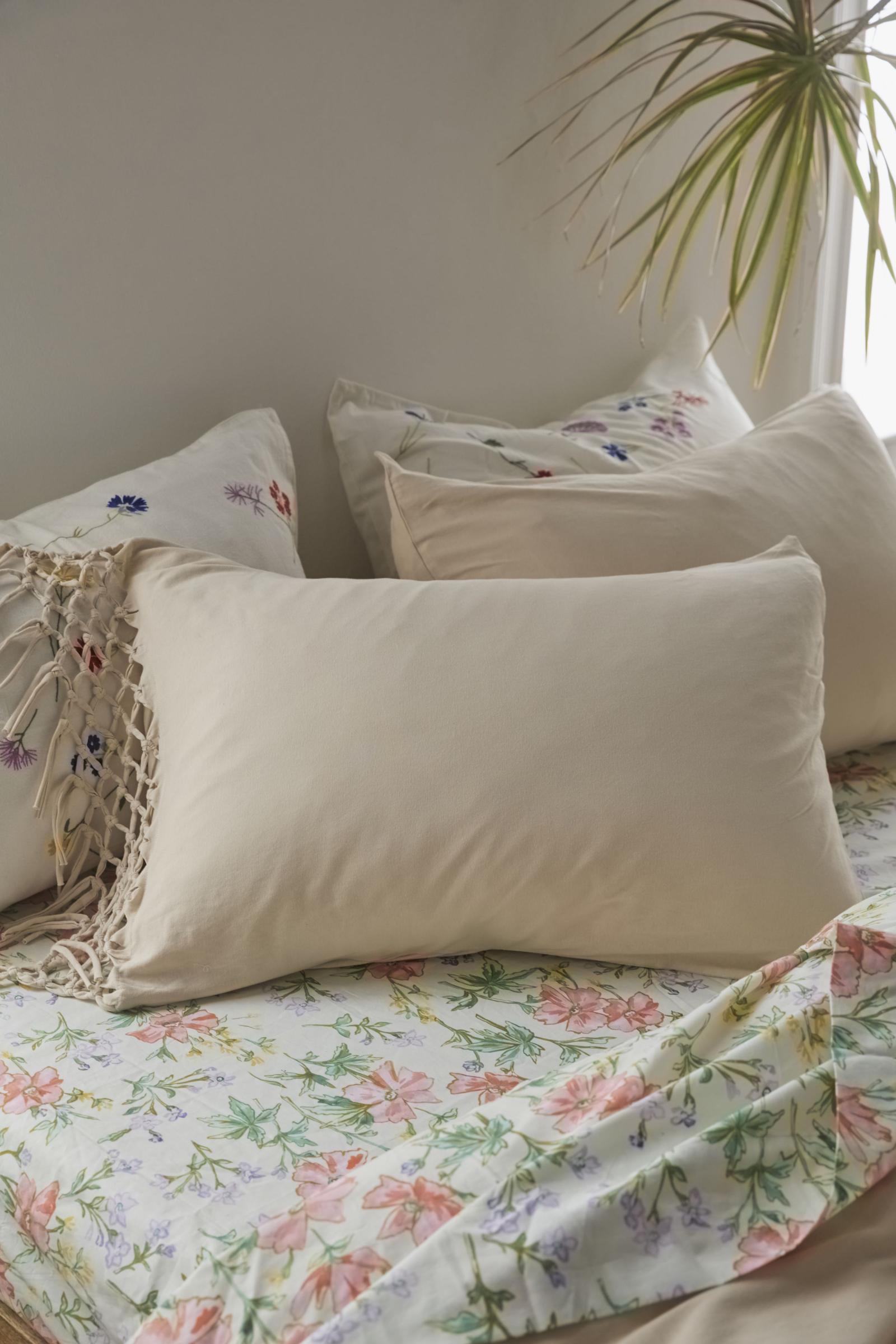 Festival Jersey Fringe Sham Set | Urban Outfitters Japan - Clothing ...