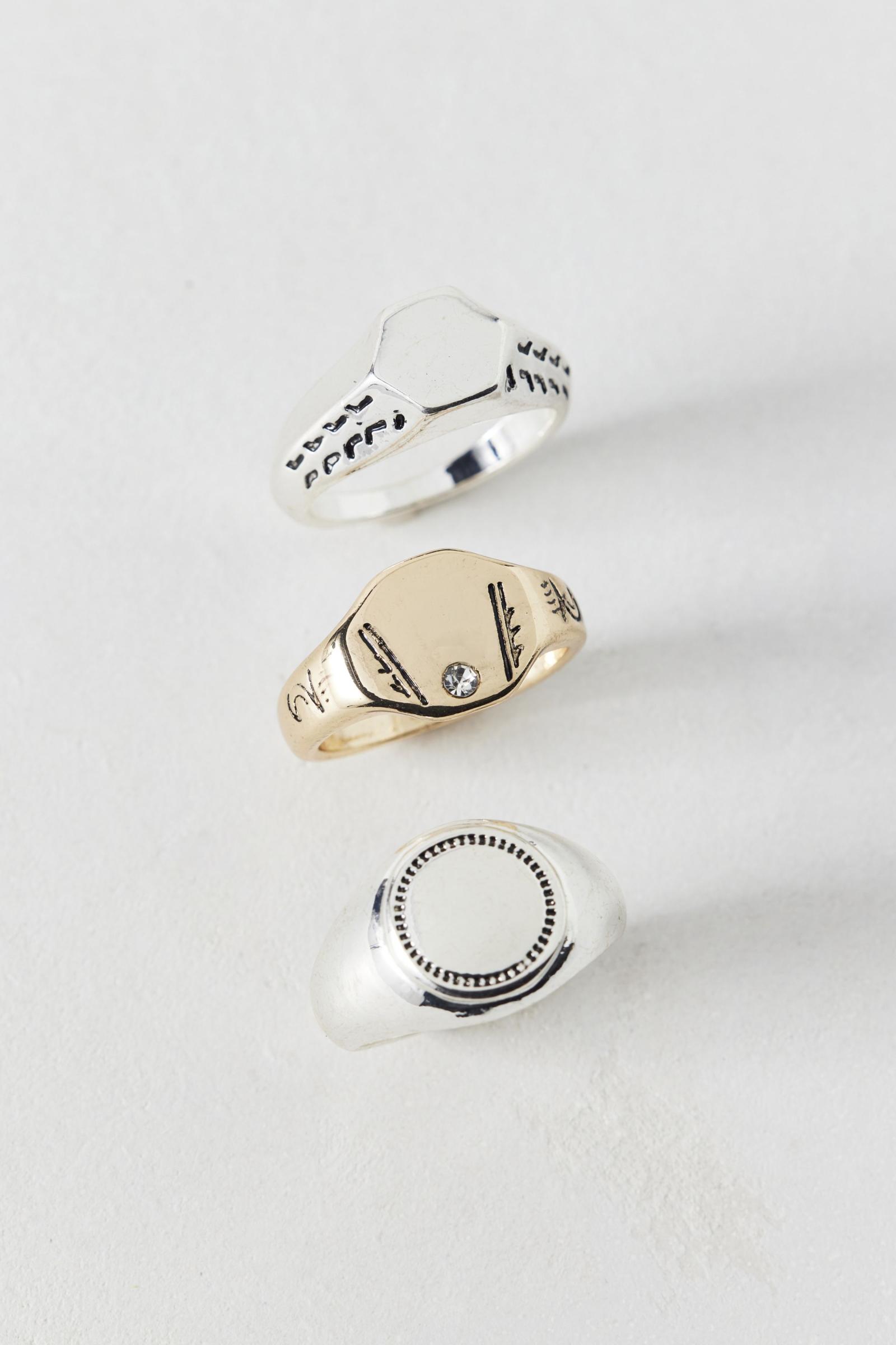 Athens Stainless Steel Signet Ring Set | Urban Outfitters Singapore ...