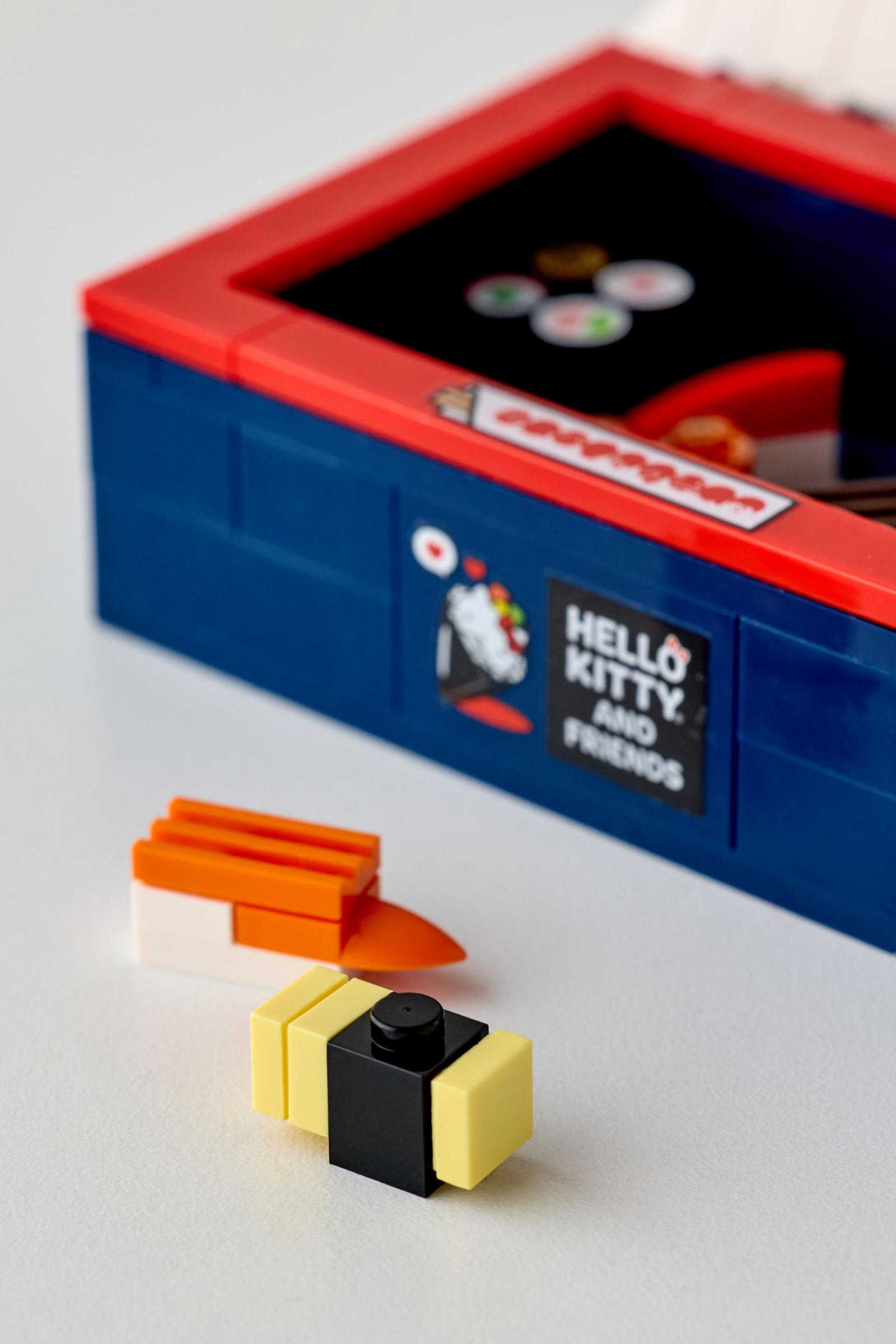 Brickcraft Sanrio Hello Kitty Bento Box Building Brick Set | Urban ...