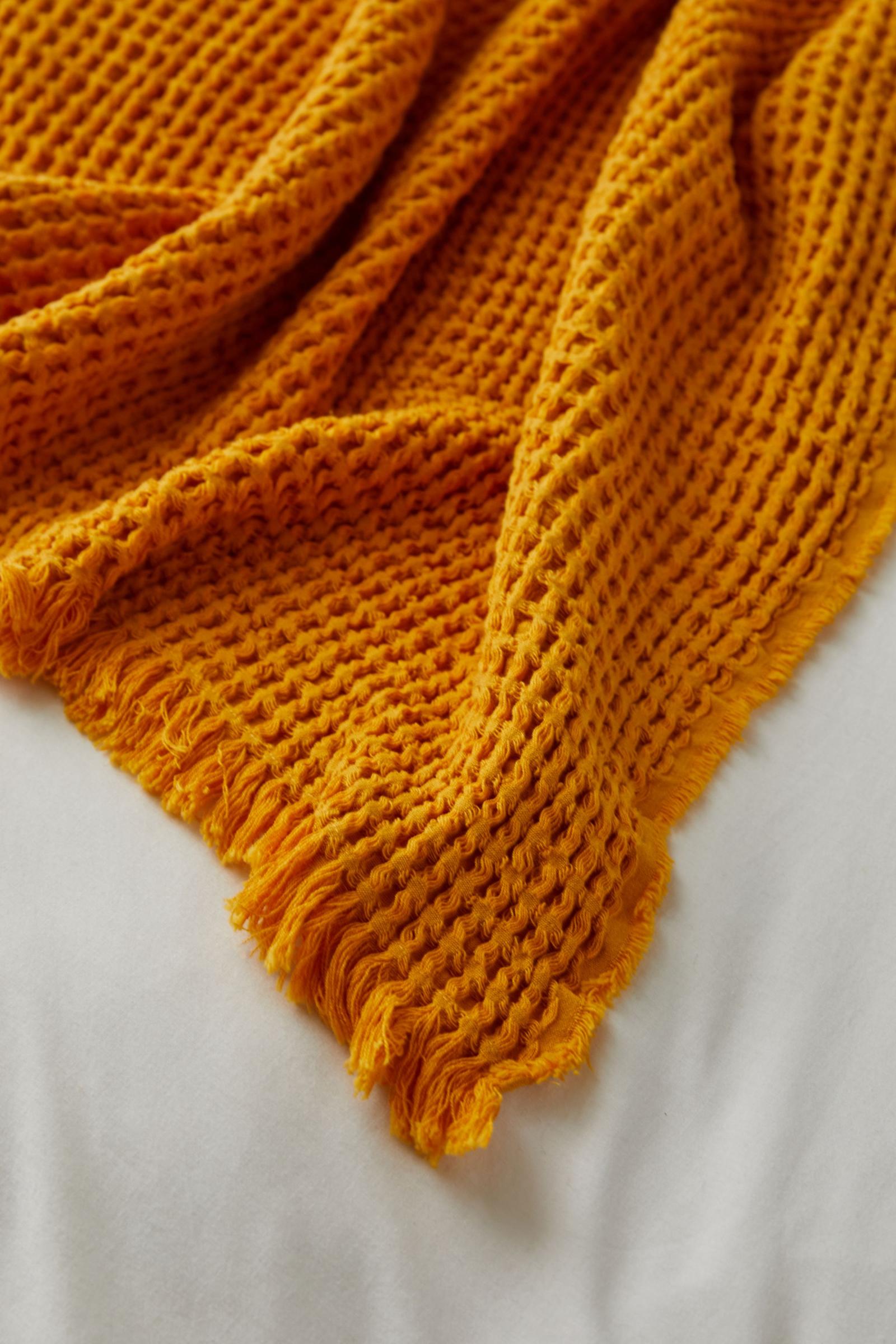 Urban Renewal Remnants Recycled Waffle Throw Blanket | Urban Outfitters ...