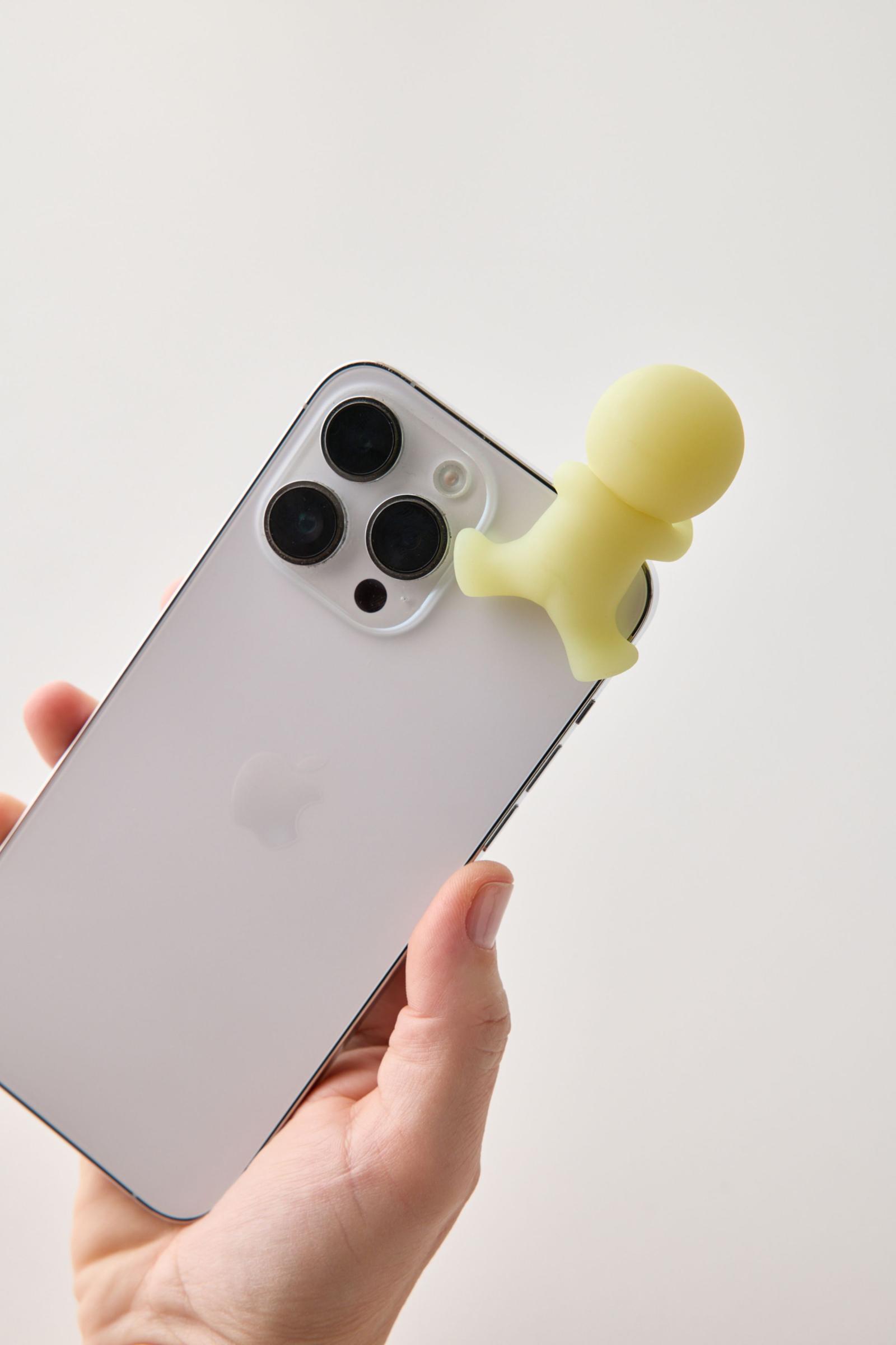 Smiski Glow-In-The-Dark Hipper Blind Box Figure | Urban Outfitters ...