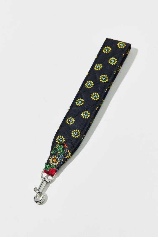 Vera Bradley UO Exclusive Wide Keychain | Urban Outfitters Japan ...