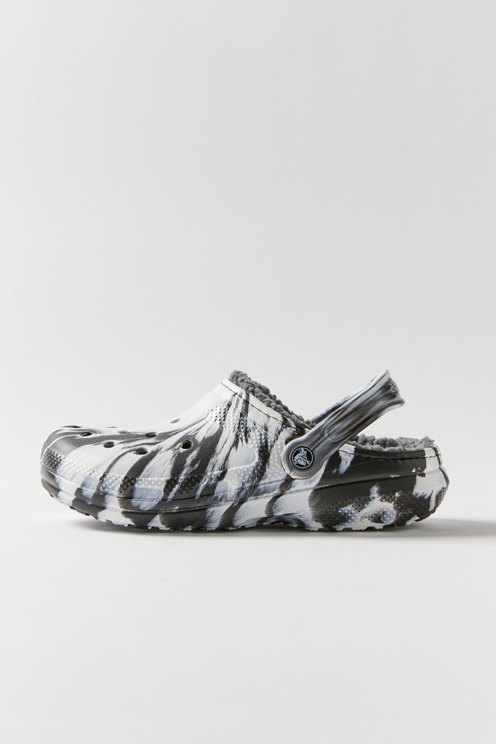 Crocs Classic Lined Marble Clog | Urban Outfitters Singapore - Clothing ...
