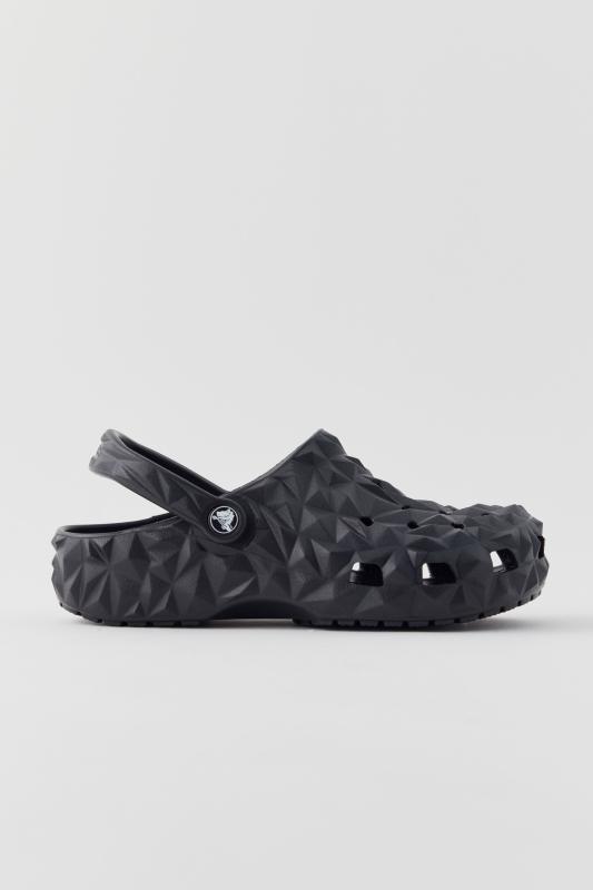 Crocs Classic Geometric Clog | Urban Outfitters Japan - Clothing, Music ...