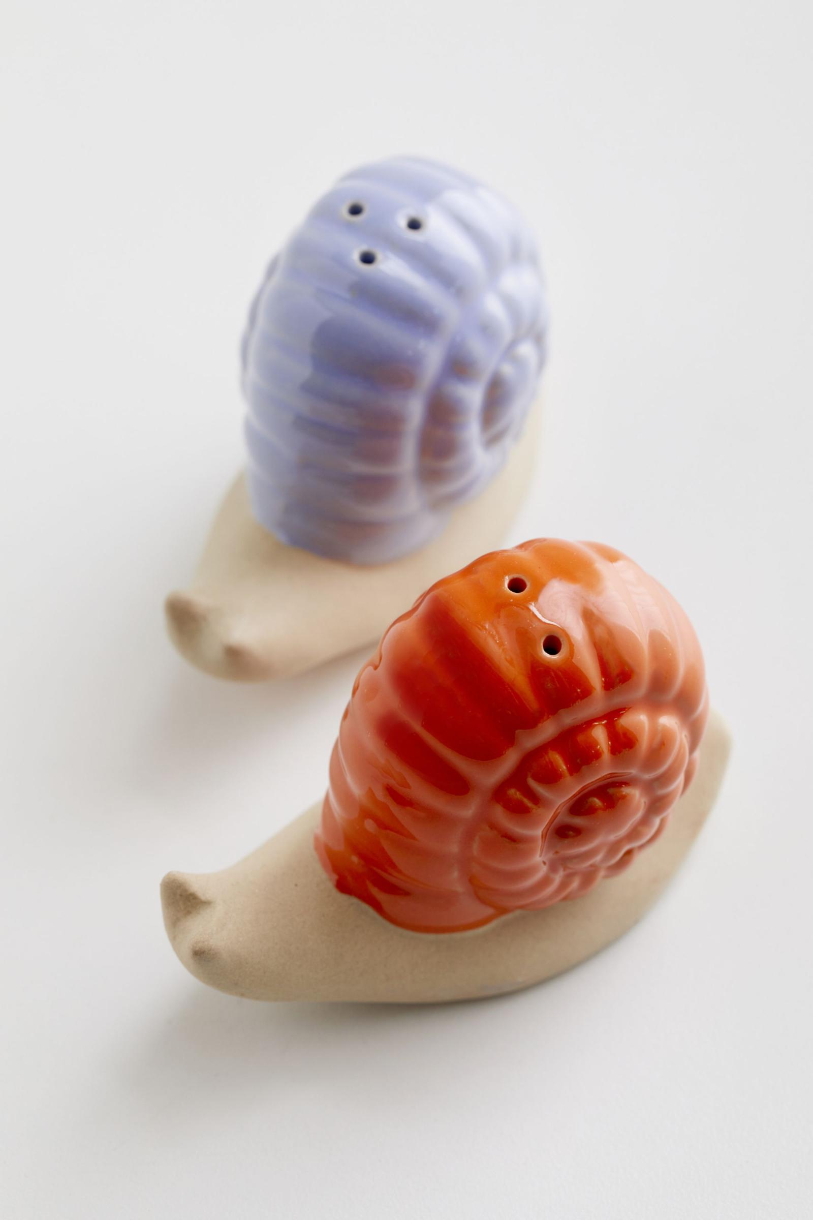 DOIY Snail Salt & Pepper Shaker Set | Urban Outfitters Hong Kong ...