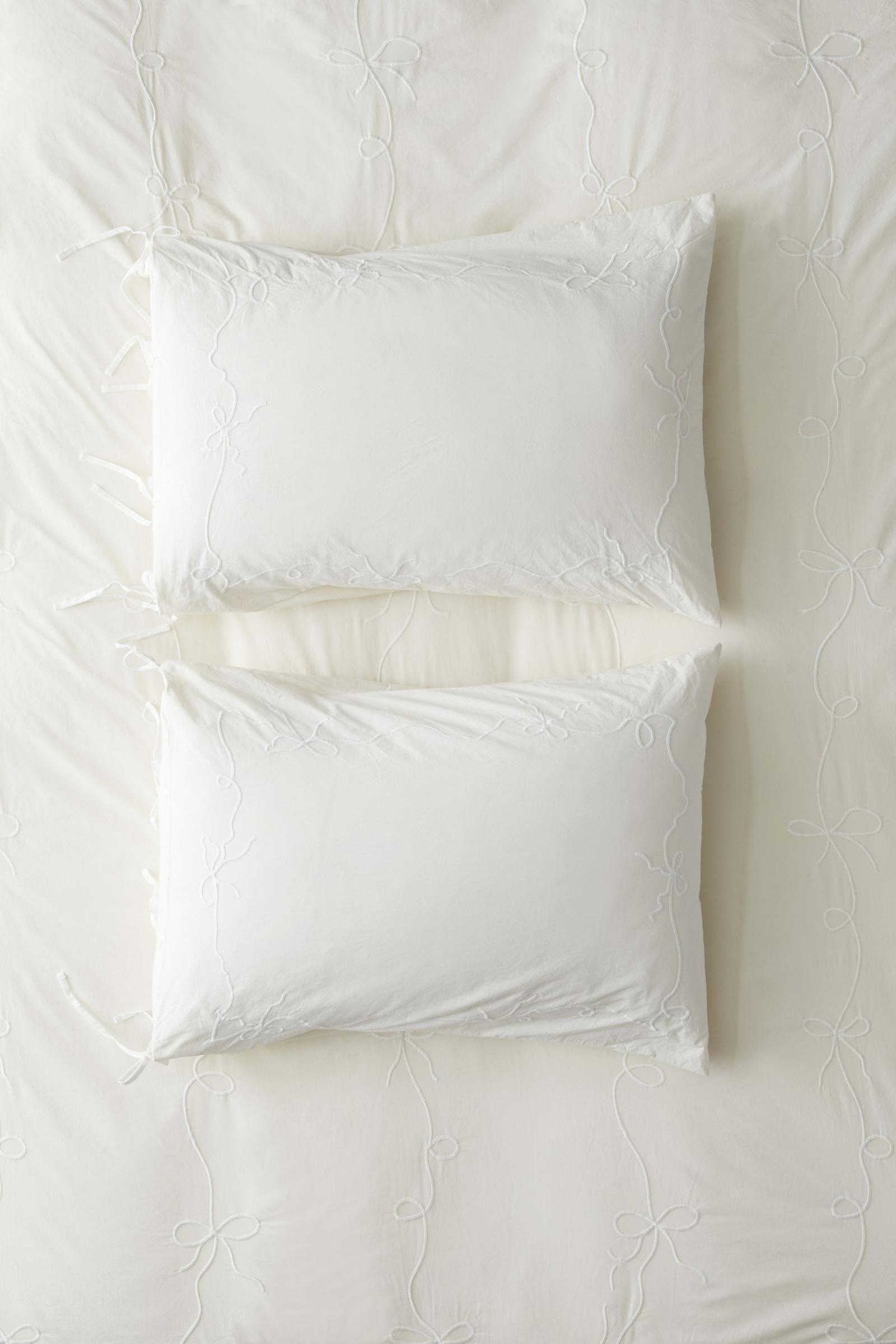 Lacey Bows Embroidered Sham Set | Urban Outfitters Korea - Clothing ...