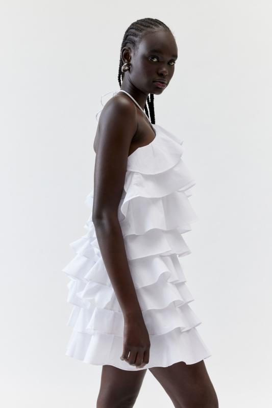 글래머러스 티어드 러플 홀터 드레스 어반 아웃피터스 한국 공식 스토어 라이프스타일 편집샵 여성 의류 남성 의류 홈 라이프 스타일 음반 및 사진용품