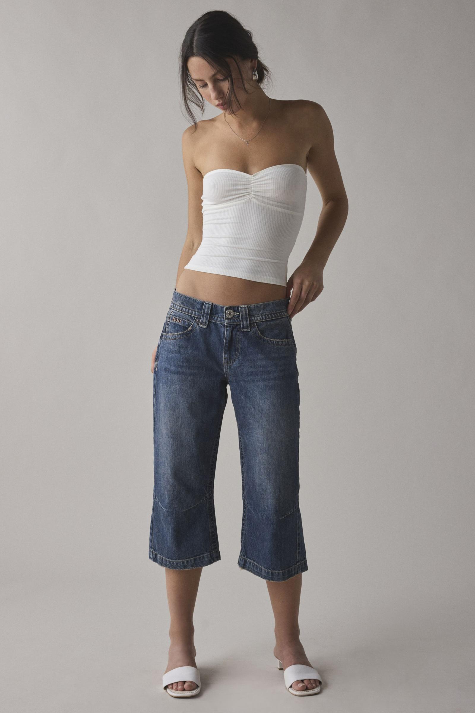 BDG Kayla Low-Rise Capri Jean | Urban Outfitters Singapore - Clothing ...