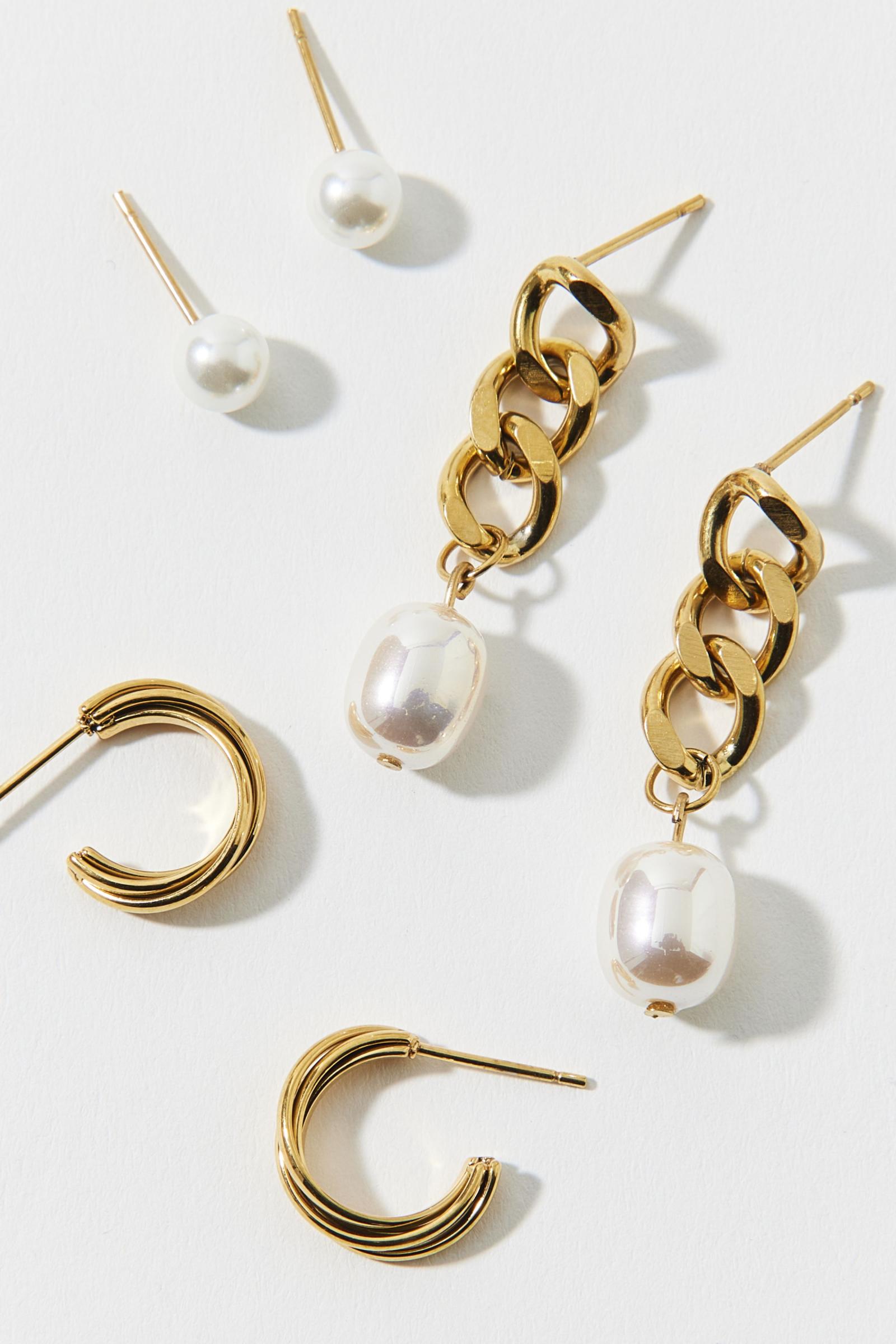 Waterproof Pearl Post & Hoop Earring Set | Urban Outfitters Mexico ...