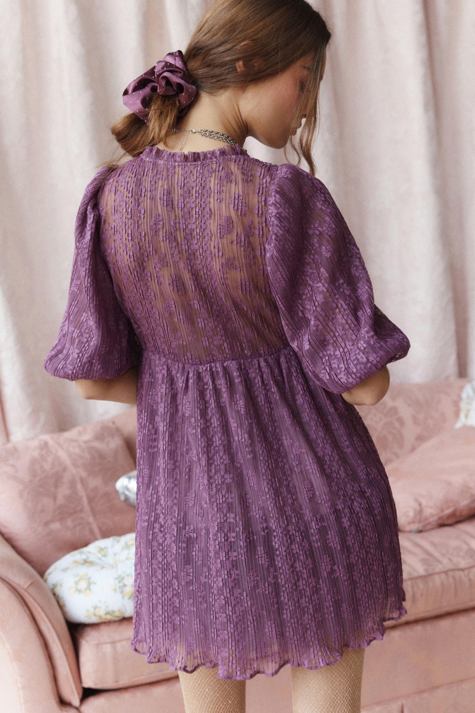 Kimchi Mini Vestido de Encaje con Lazo Azul Margaret | Urban Outfitters México - Ropa, música ...