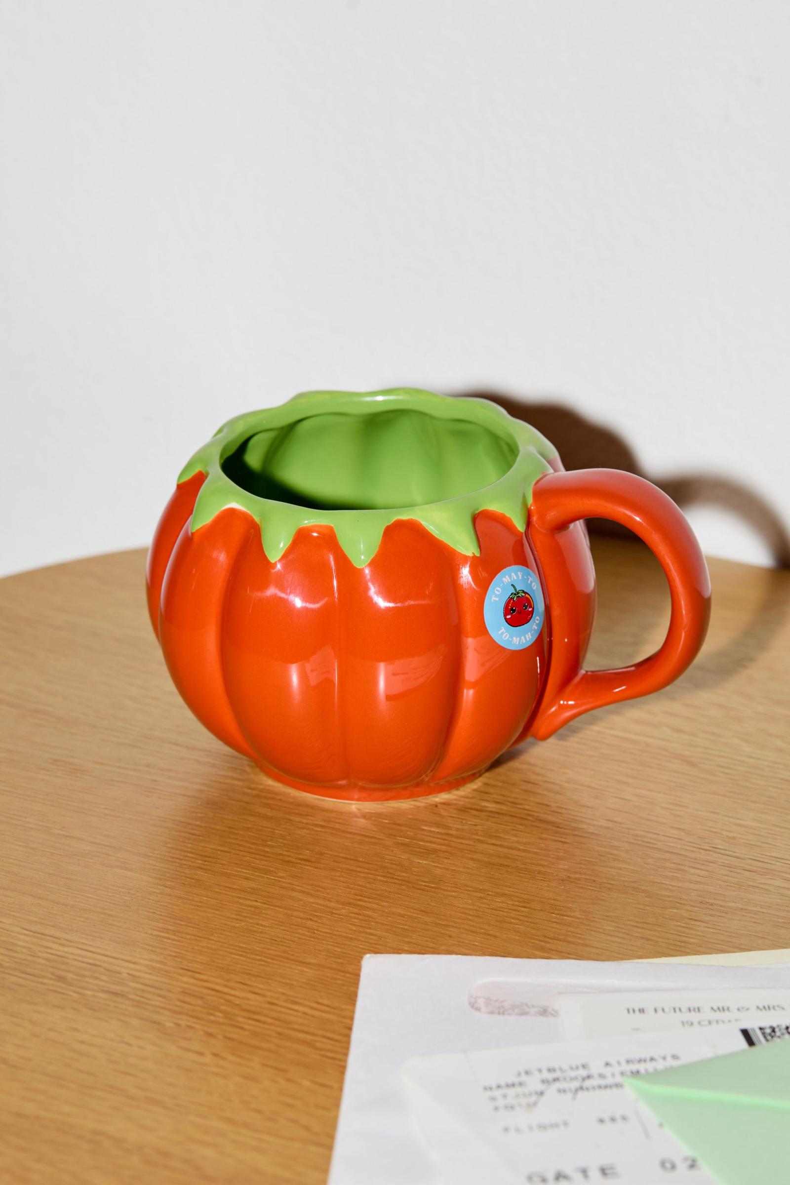 Tomato Produce Mug | Urban Outfitters Japan - Clothing, Music, Home ...